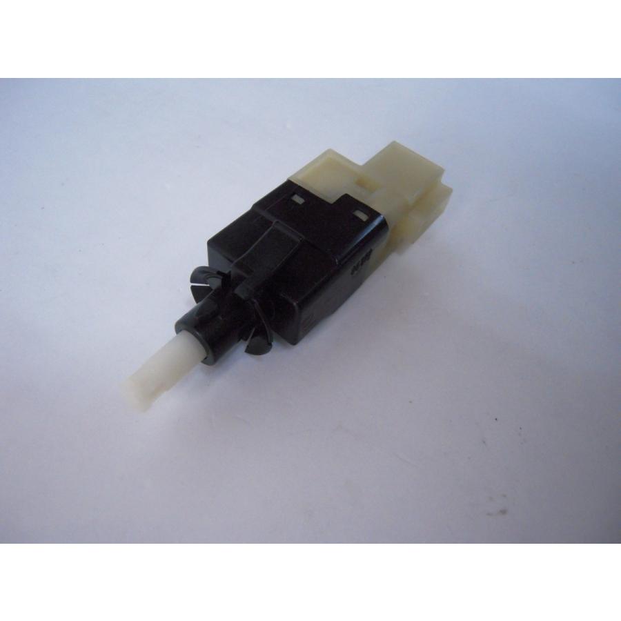 ベンツ ブレーキランプスイッチ ストップライトスイッチ W169 W245 C219 W211 W639 0015454409 ...