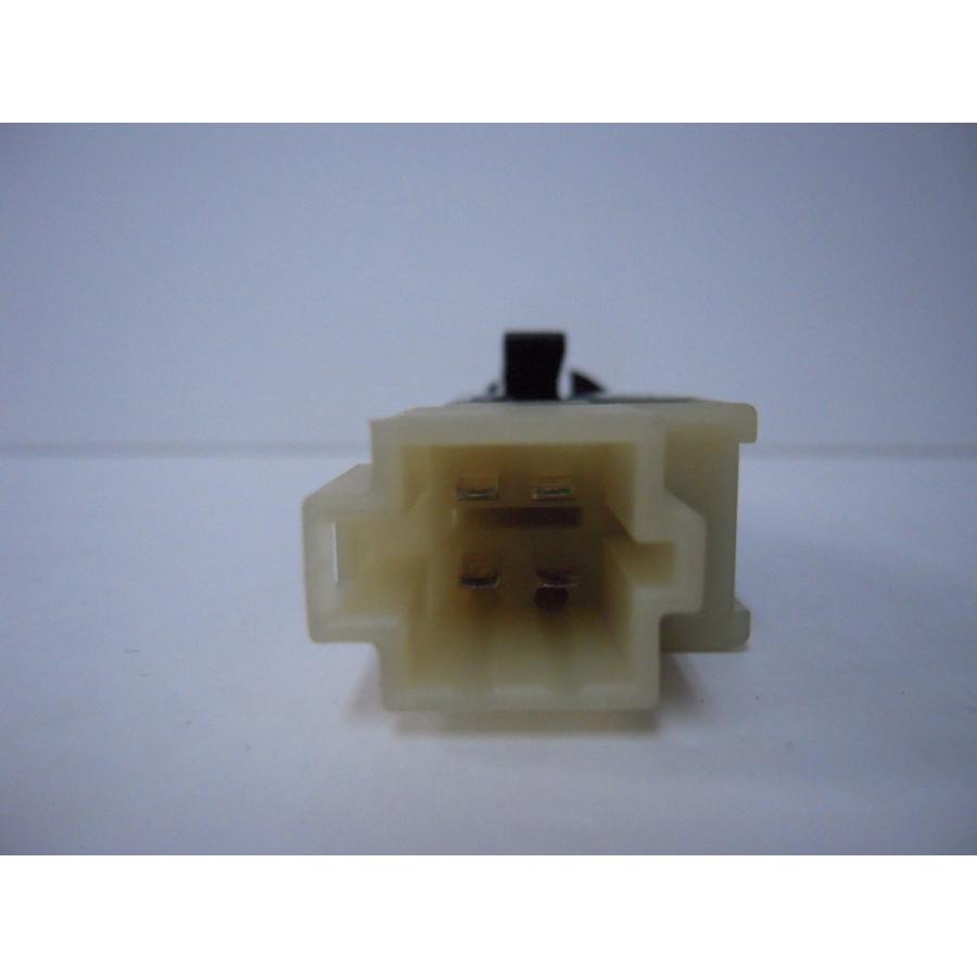 ベンツ ブレーキランプスイッチ ストップライトスイッチ W169 W245 C219 W211 W639 0015454409 ...