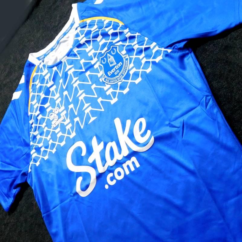 hummel エバートン チームオフィシャル HOME PRE-MATCH 半袖 トレーニングシャツ HUMMEL(正規品/メール便可/メーカーコード421242) : バルボラフットボール ...