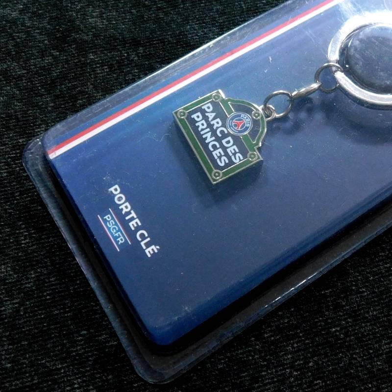 パリサンジェルマン チームオフィシャル Du Parc Des Princes Street Sign クレストキーリング(正規品/メール便可 ...