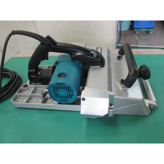 マキタ 312mm 電気カンナ KP312 替刃式(0615CI)7AT-13S : ベストバイ - 通販 - Yahoo!ショッピング