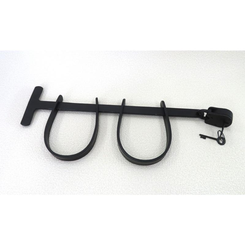 鉄製 南京錠付きハンドカフ 手錠 手枷 黒 牢屋 牢獄 囚人 撮影 小道具 中世 ヨーロッパ 西洋 アンティーク Handcuff with Padlock : B&E ZIPANG - 通販 ...