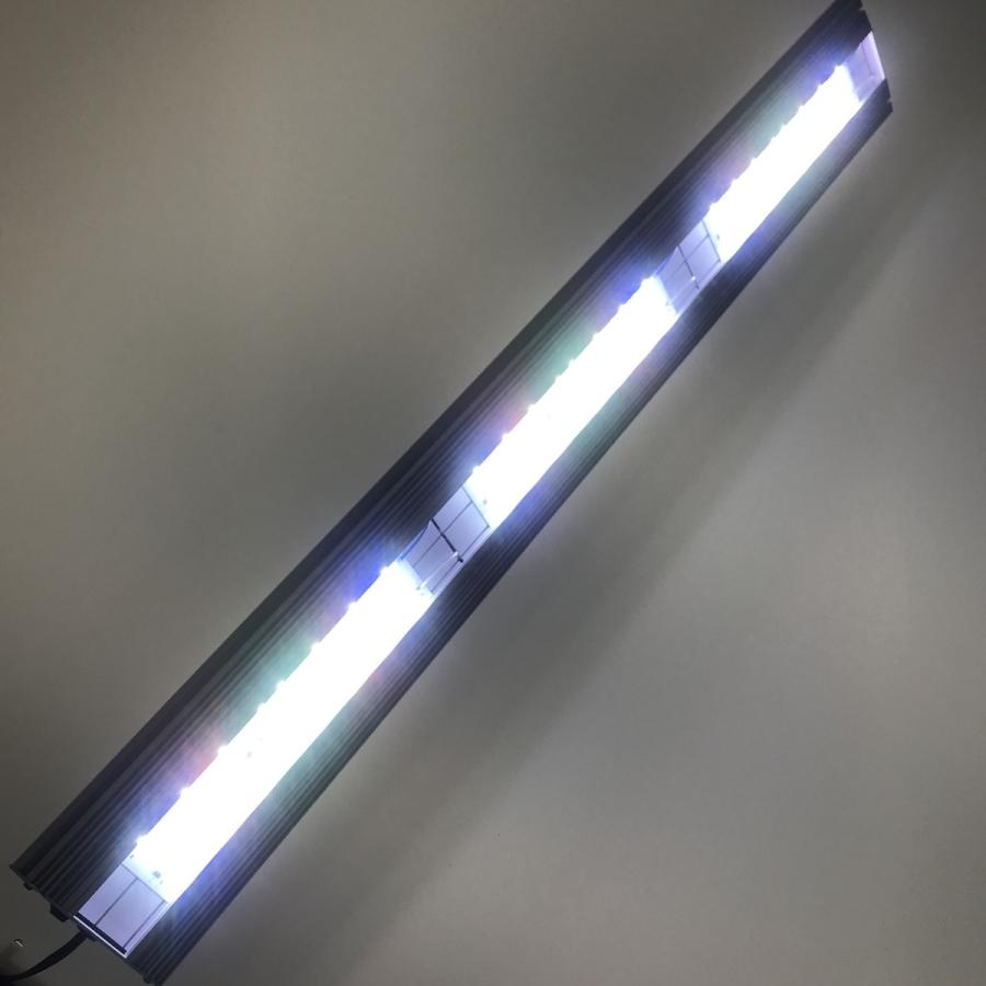 ## Aqullo アクロ トライアングル グロウ TRIANGLE LED GROW Pro 900 目立った傷や汚れなし : リサイクルビッグバンヤフー店 - 通販 - Yahoo!ショッピング