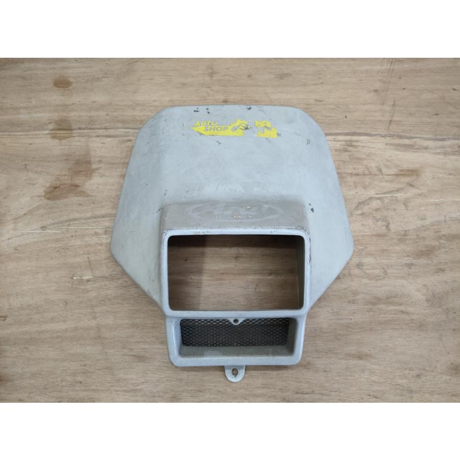 190 ヘッドライトカウル 51811-03D0 TS125 TS200 RMS250 : バイク中古部品屋さん - 通販 - Yahoo!ショッピング