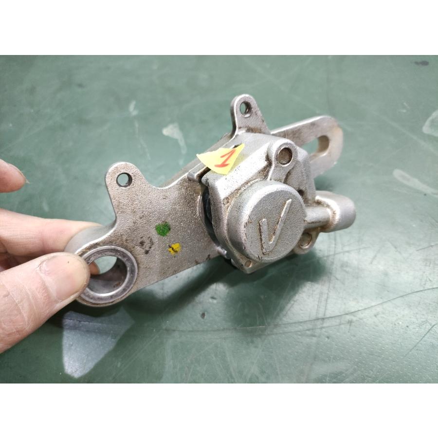 208 1 AJP リアブレーキ キャリパー オイル交換部分ネジ切れ モンテッサ RTL260 RTL250 トライアルバイク : バイク中古部品屋さん - 通販 - Yahoo!ショッピング