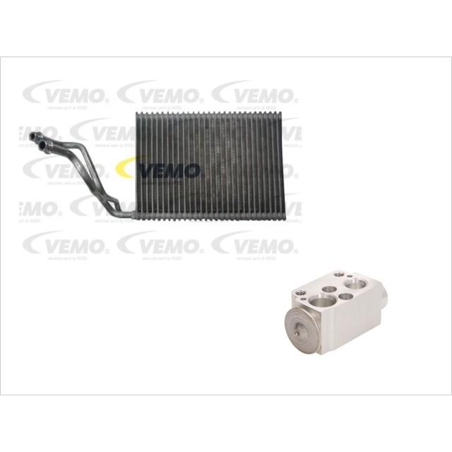 64119179803SET 【AF】 BMW 1 3シリーズ X1 E82 E87 E91 E92 E93 E84 エバポレーター＆エキパン ...