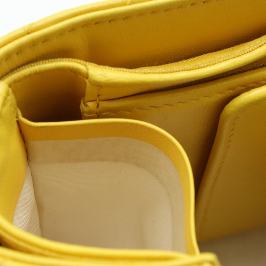 CHANEL シャネル シェブロン Vステッチ ココマーク 3つ折財布 三 CHANEL シャネル シェブロン Vステッチ ココマーク 3つ折財布 三