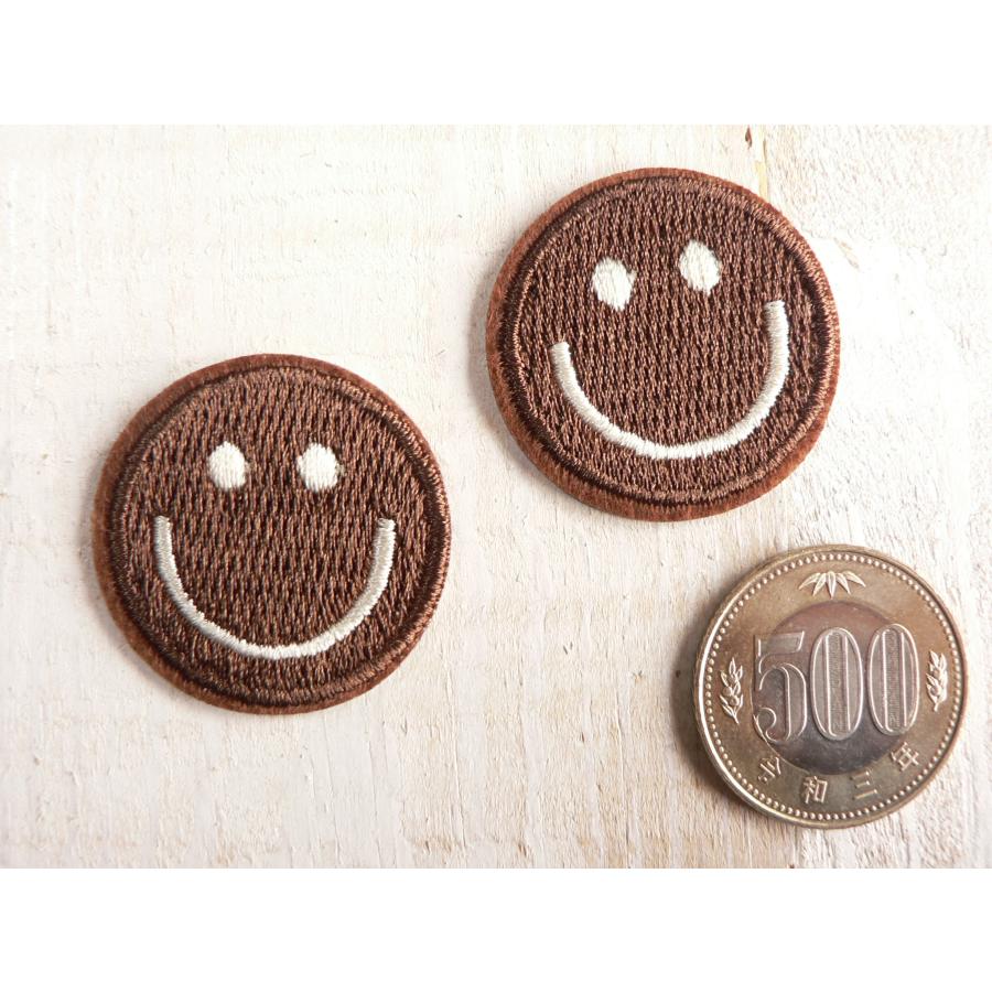 ワッペン スマイル 茶色 小 2枚セット にこちゃん スマイリー アイロンワッペン #1301 : ブーブーハウス Yahoo!店 - 通販 - Yahoo!ショッピング