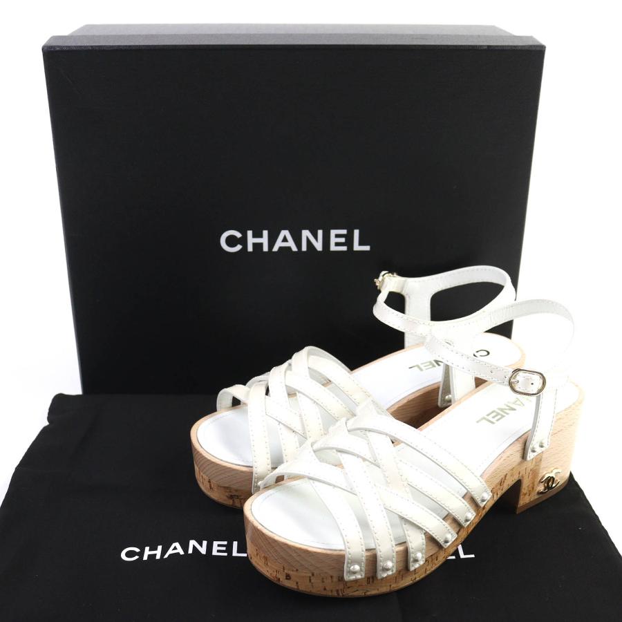 CHANEL（シャネル） 極美品 CHANEL 18C G33537 ココマーク アンクルストラップ パテントレザー サンダル アイボリー ...