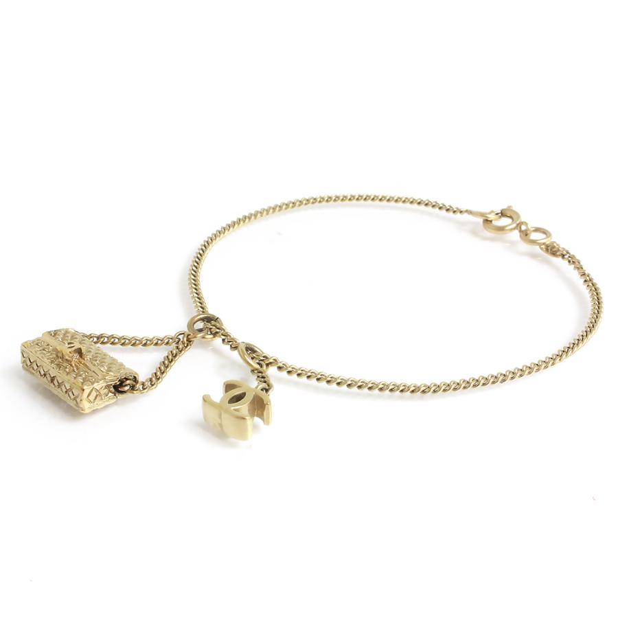 CHANEL (新品・未使用品)シャネル マトラッセ バッグモチーフ CHANEL (新品・未使用品)シャネル マトラッセ バッグモチーフ
