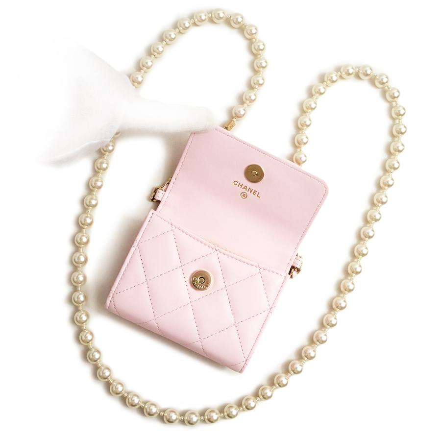 CHANEL (新品・未使用品)シャネル マトラッセ ミニ パール CHANEL (新品・未使用品)シャネル マトラッセ ミニ パール