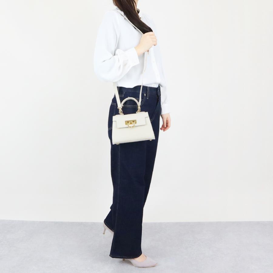 最大17%還元》カルボッティ CARBOTTI ショルダーバッグ 最大17%還元》カルボッティ CARBOTTI ショルダーバッグ