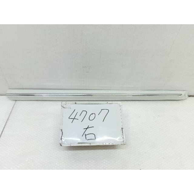 2014年 VW ザ・ビートル DBA-16CBZ 右ドアモール LC9A ホワイト 5C5853970 200007 4707 : ぶひん屋 ...