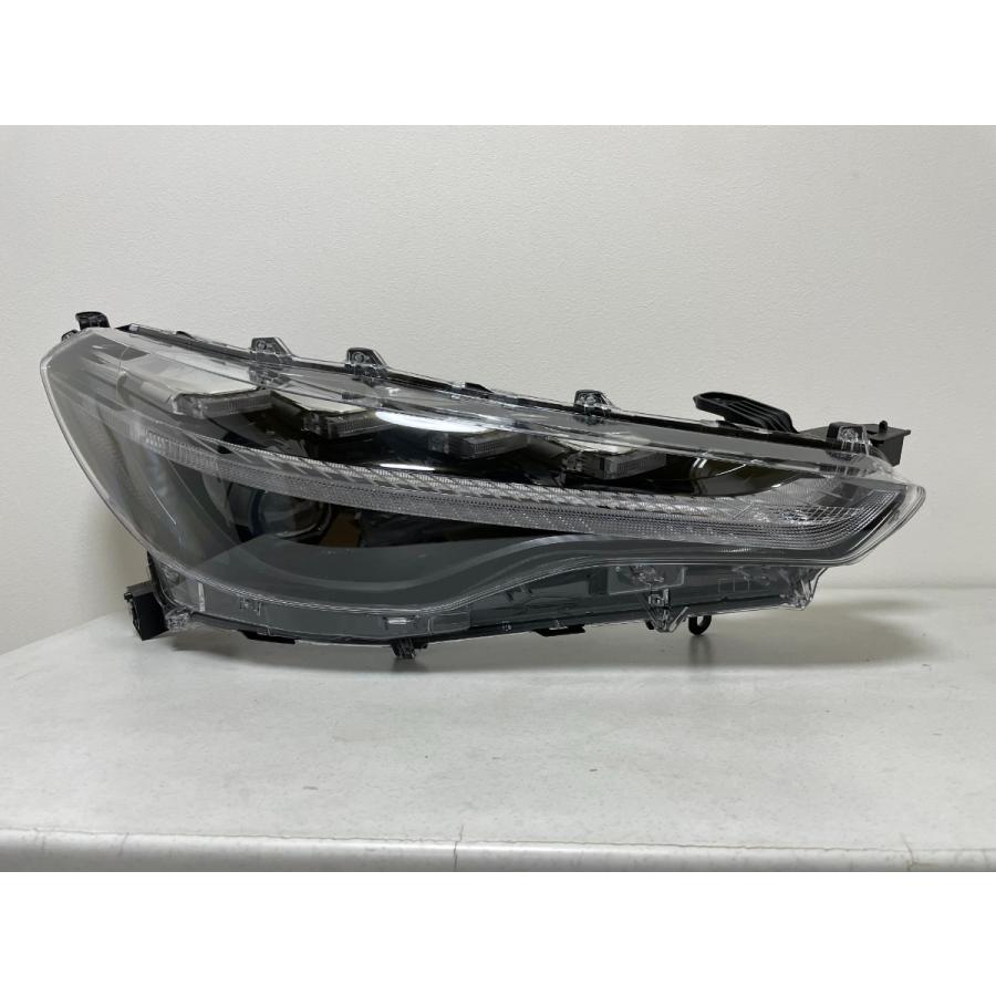 ☆美品☆ カローラクロス ZVG11 ZVG15 ZSG10 LED ヘッドライト 右 ☆21222 : BULTECT - 通販 - Yahoo!ショッピング