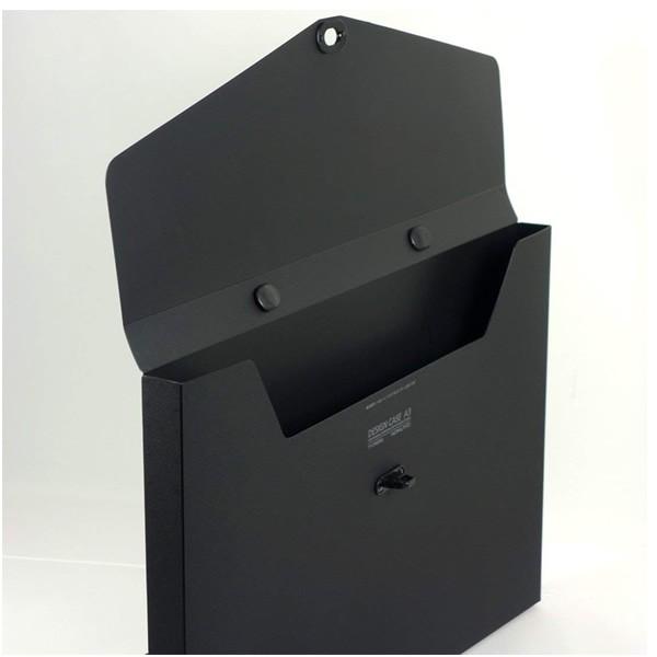 【A3サイズ】コクヨ／デザインケース（TY-PF28ND）黒 ポートフォリオ 大型で持ちやすく、ふたの開閉の時にも邪魔にならない可動式の大型 ...