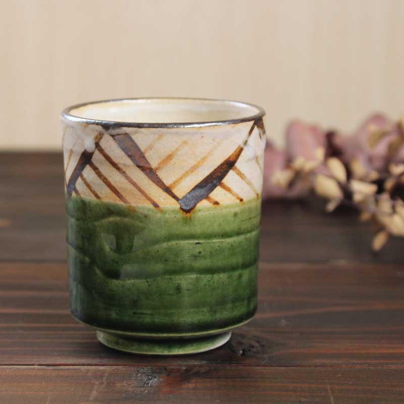 【いちい窯】織部 湯呑（大） 260ml 美濃焼 和食器 食器 湯飲み カップ コップ 陶器 手仕事 普段使い プレゼント 贈り物 日本製 : 舞陶館 - 通販 - Yahoo!ショッピング