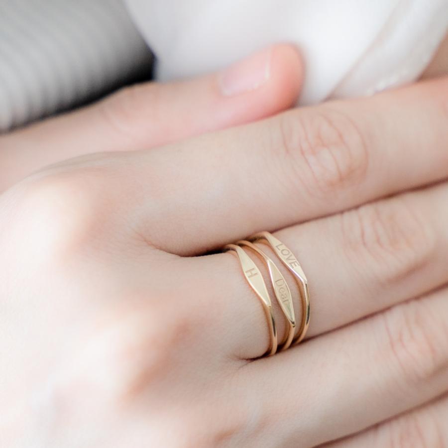 メッセージを刻む 【新作】18金 リング 指輪 レディース イニシャル 刻印 K18 18k 10金 10k K10 ピンキーリング シンプル ペアリング : coffret a bijoux ...