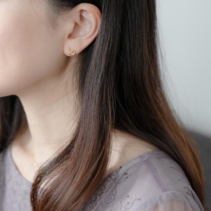 【新作】K18 18金 18k ピアス レディース ゴールド シンプル おしゃれ 普段使い 地金 つけっぱなし キャッチ : coffret a bijoux - 通販 - Yahoo!ショッピング