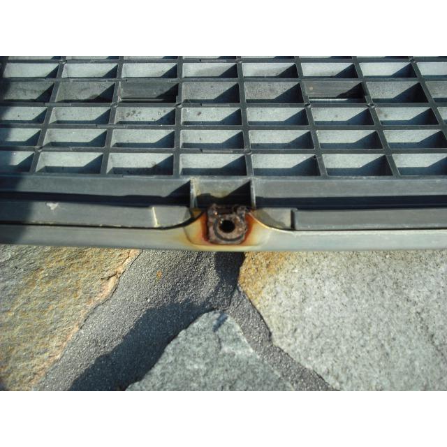 メルセデスベンツ 純正品 W210 前期 エレガンス フロントグリル 2108800083 :63173:メルセデスベンツ専門 シーバース ...