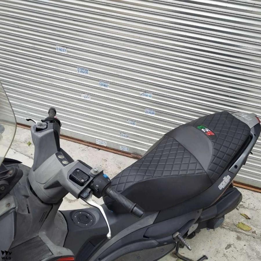 ブランド登録なし アプリリア SRMAX300 SRMAX 300 SR MAX 125 250 バイク シート カバー断熱シート クッション カバー ケース プロテクター カス ...