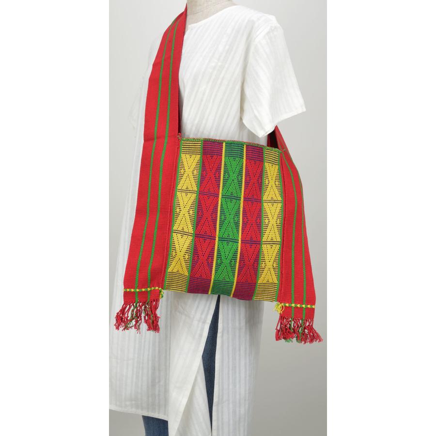 ショルダー バッグ インド ナガ族 手織り布 BNS-113 : bns-113 : ラクダ隊商パインズクラブ - 通販 - Yahoo!ショッピング