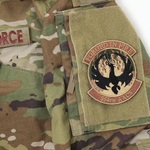 Military Patch（ミリタリーパッチ）964th AACS FORGED IN FIRE パッチ [2種][フルカラー][OCP ...