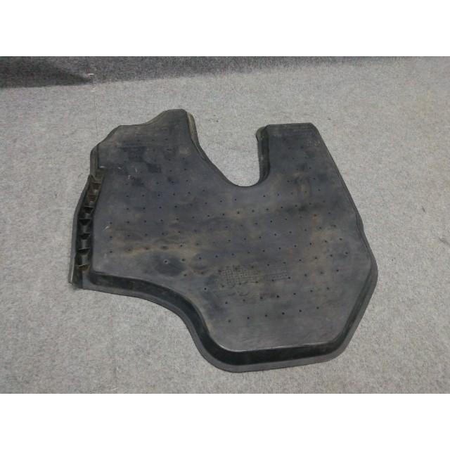 ダイハツ ハイゼットトラック S200P S210P S201P S211P 運転席用 純正フロアマット ゴムマット [101857] : カーリボンズ - 通販 - Yahoo!ショッピング