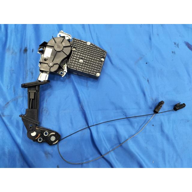 N-BOX N−BOX DBA-JF3 左パワースライドドアモーター GLホンダセンシング NH883P 72050-TTA-902 : カー ...