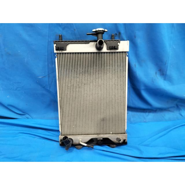 タント DBA-L375S ラジエータ L T19 16400-B2242 : 241031001920400 : カーリボンパーツ 2号店 - 通販 - Yahoo!ショッピング