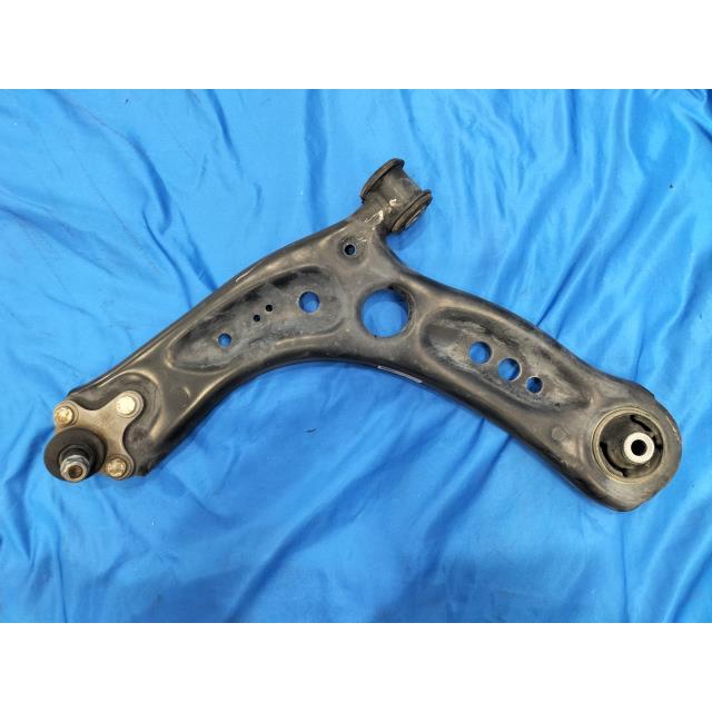 アウディ A3 DBA-8VCXS 左Fロアアーム スポーツバック1.4TFSI 右H LY3J 5Q0407151J : カーリボンパーツ ...