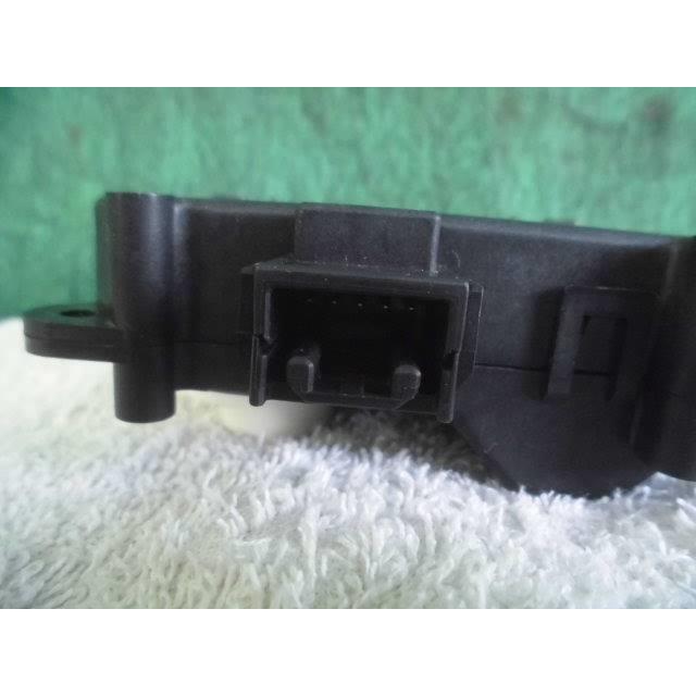 ムーヴ CBA-L150S 温度切り替えモーター W16 021115 : くるまのリサイクルヤフーショップ - 通販 - Yahoo!ショッピング