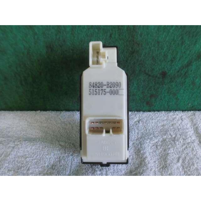 エッセ DBA-L235S パワーウインドウスイッチ T19 021341 : くるまのリサイクルヤフーショップ - 通販 - Yahoo!ショッピング