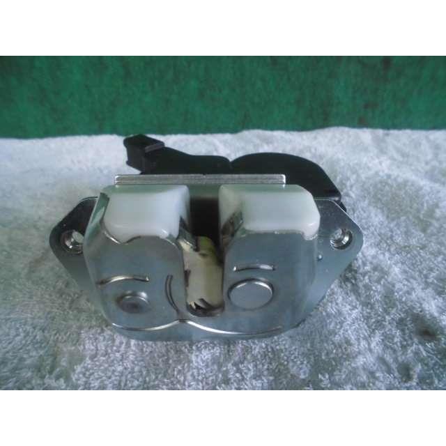 パレット DBA-MK21S トランク・バックドアロックソレノイド ZED 021688 :000002168864590:くるまのリサイクル ...