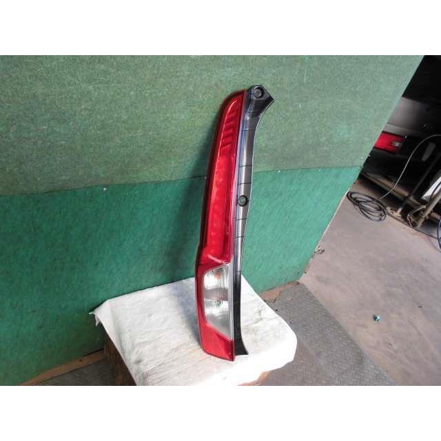 ムーヴ DBA-LA100S 左テールランプ T22 022460 : : くるまのリサイクルヤフーショップ - 通販 - Yahoo!ショッピング
