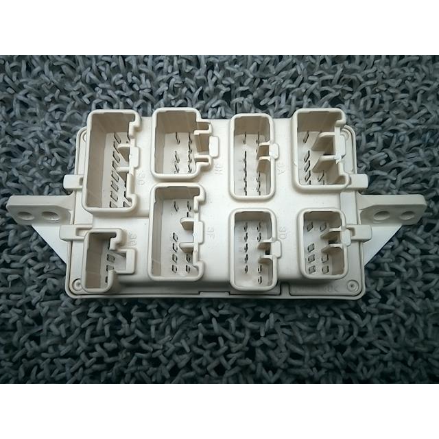 1902133・マーク2 100系 GX100 JZX100 トヨタ 【ジャンクションブロック センター】 82734-22010 ...