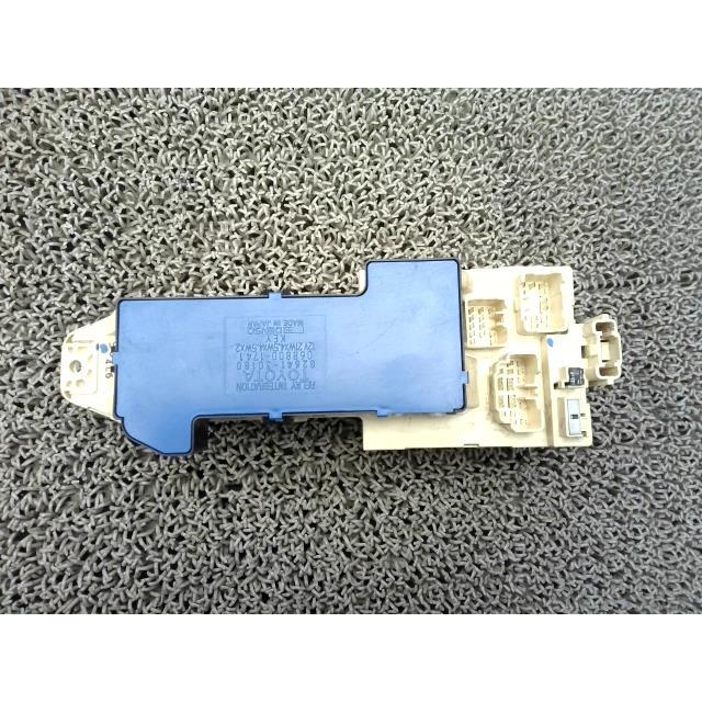 クラウン 2103231・クラウン GS 130 GS130G ワゴン バン トヨタ 【ジャンクションブロック】 ヒューズボックス ...