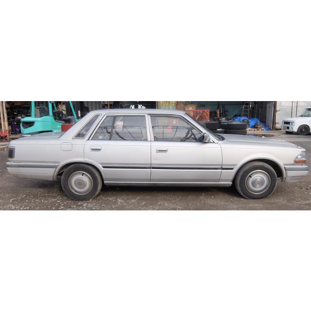 2302081 4731・グロリア Y30 SGL 日産 210 シルバー色 【メッキ モール サイドモール】 左右セット (98143033) : カーリユース ヤフーショップ - 通販 ...