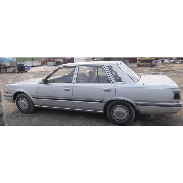 2302081 4731・グロリア Y30 SGL 日産 210 シルバー色 【メッキ モール サイドモール】 左右セット (98143033) :230208000113700:カーリユース ...