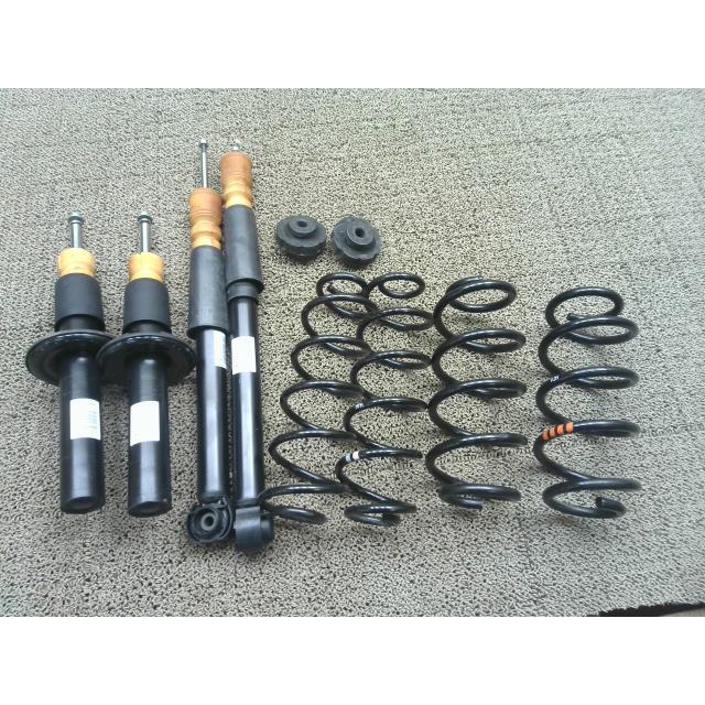 230223500151350 4742・アウディ A4 8KCDN 【純正 ストラット ショック】1台分 E5403101 : カーリユース ヤフーショップ - 通販 - Yahoo!ショッピング