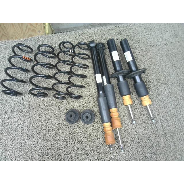 230223500151350 4742・アウディ A4 8KCDN 【純正 ストラット ショック】1台分 E5403101 : カーリユース ヤフーショップ - 通販 - Yahoo!ショッピング