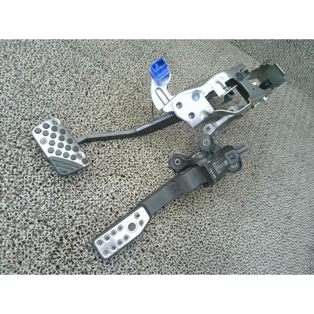 シャトル 2304031 4755・シャトル GP7 ホンダ ハイブリッド NH700M シルバー色 【アクセルペダル ブレーキ】 ペダル ...