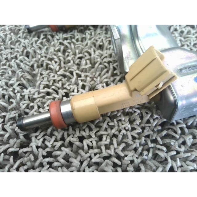 2309151 4828・プリウス 30 ZVW30 2ZRFXE CVT 【インジェクター】 パイプ付 (100156647) 検査済 23209-39146 : ...