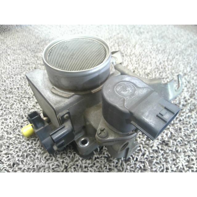 2312121 4872・ラシーン RFNB14 日産 GA15DE 【スロットルボディ】スロボ (100990776) 検査済 16119 ...