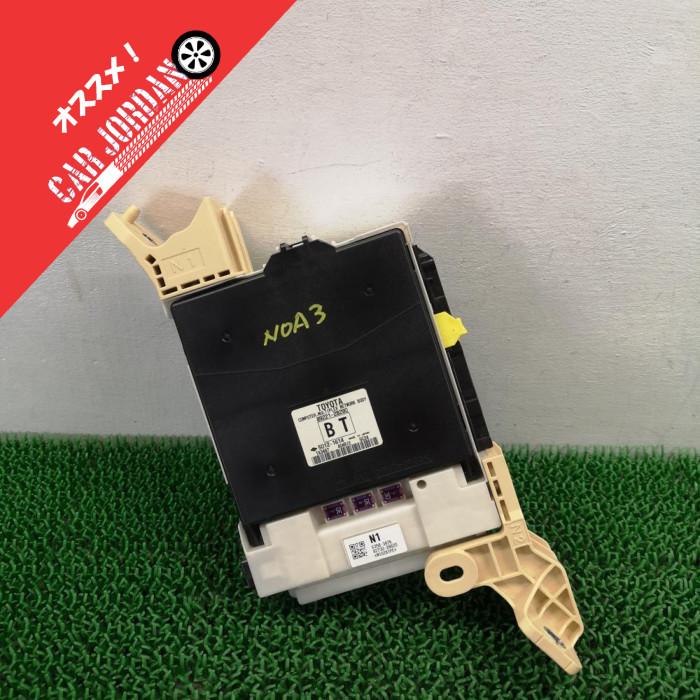 ZWR80G【室内ヒューズボックス】82730-28620 H27 トヨタ ノア X NOA3 : カージョーダン福岡本店 - 通販 - Yahoo!ショッピング