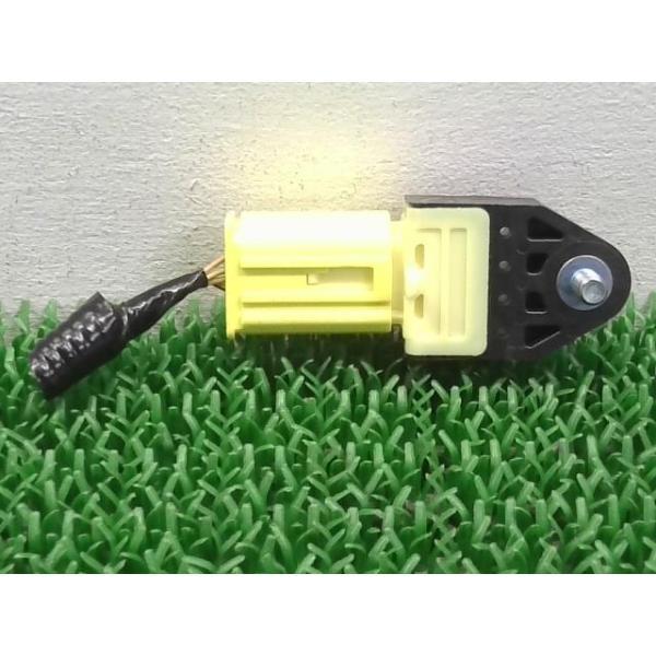 86 86 DBA-ZN6 右/エアバッグセンサー GT S1 SU003-03422 HCR8 : カージョーダン福岡本店 - 通販 ...