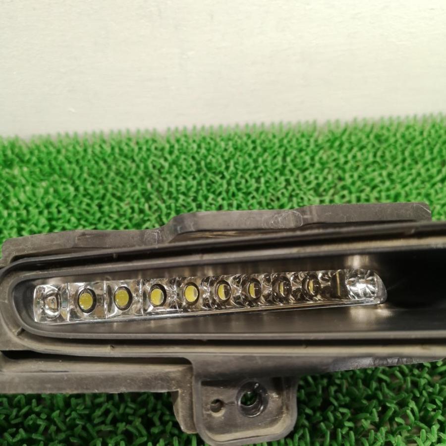 RU3 前期【デイライト 右】08V30-T7A-000-10 H28 ホンダ ヴェゼル ハイブリッド Z ホンダセンシング (6万km ...