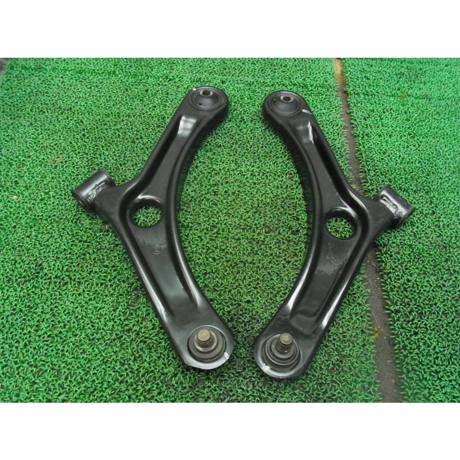 240521-G14 スバルR2 RC1 ロアアーム左右 : 中古部品のカーマテ1号店 - 通販 - Yahoo!ショッピング