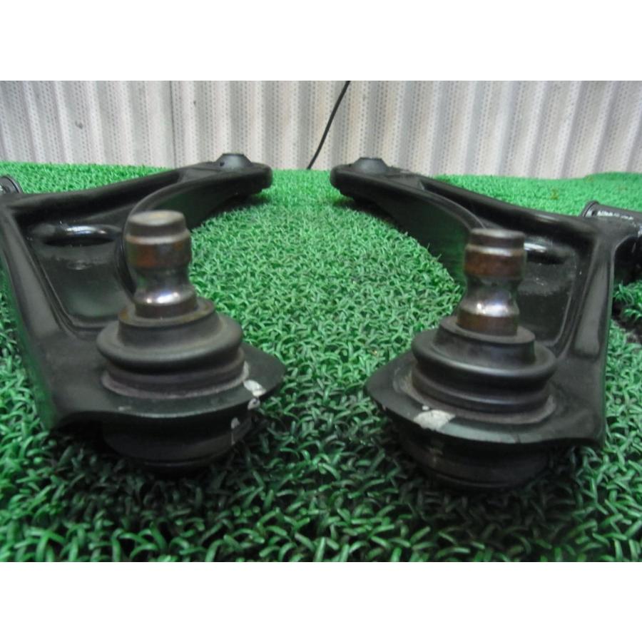240521-G14 スバルR2 RC1 ロアアーム左右 : 中古部品のカーマテ1号店 - 通販 - Yahoo!ショッピング