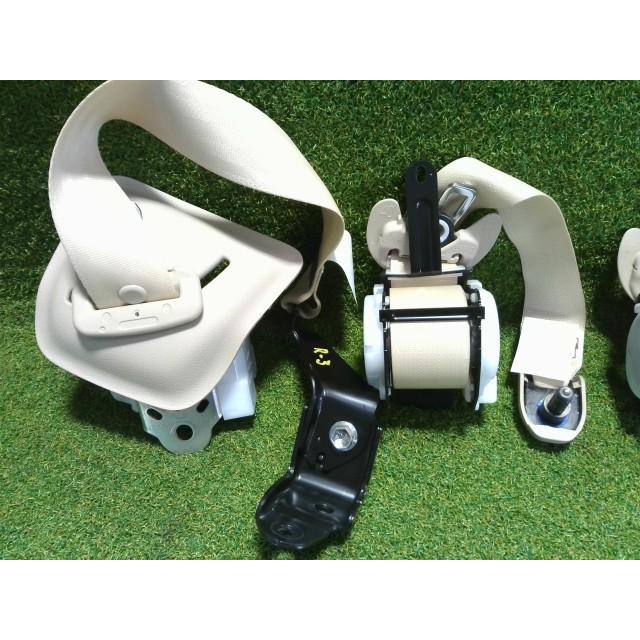 ランドクルーザープラド 3BA-TRJ150W リアシートベルト TX Lパッケージ 4WD 7人 2TR-FE 070 73360 ...