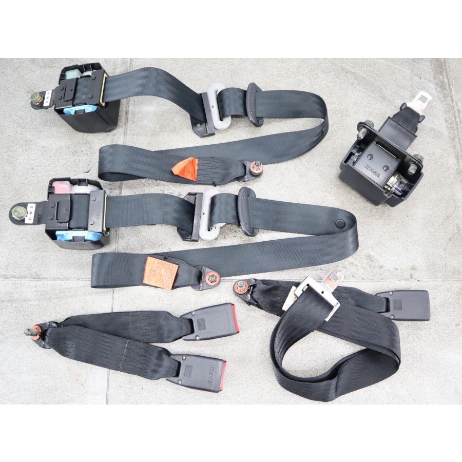 三菱 デリカ スペースギア PD6W 純正 2列目シートベルト 左右セット ブラック ※ PA4W PD8W PE8W シャモニー : アップスYahoo!ショップ - 通販 - Yahoo ...